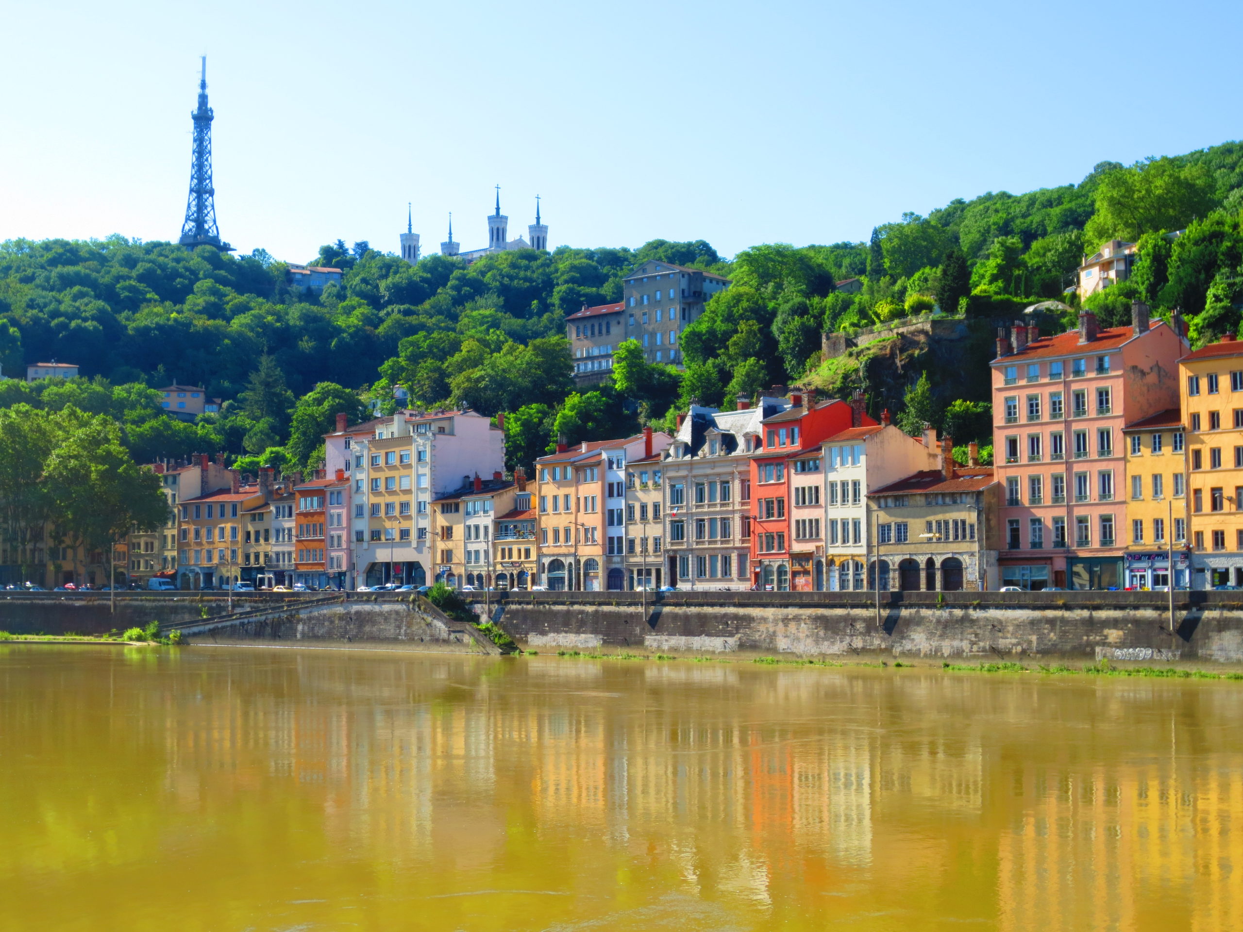 9 recommended cities for traveling to the Rhône-Alps region